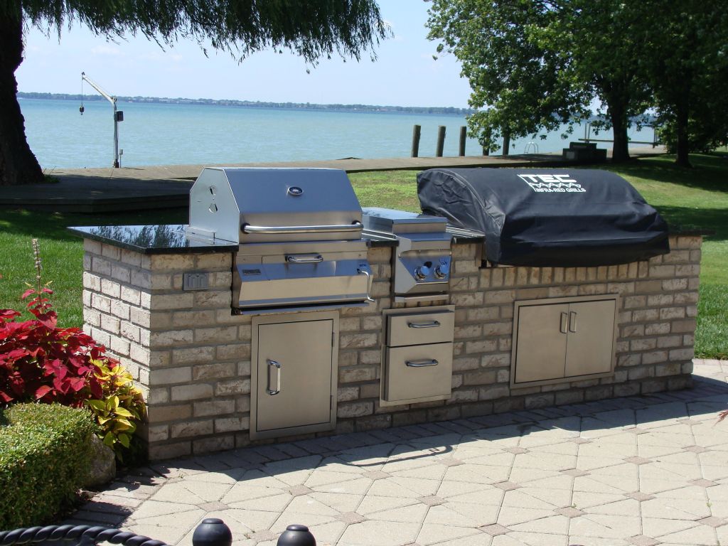 Outdoor Kitchens - Shores Fireplace & BBQ